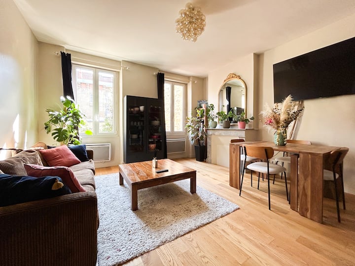Magnifique Appartement 2 Chambres Aux Chartrons - Burdeos