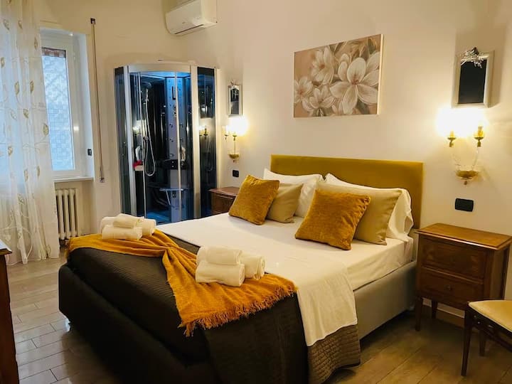 Doom's Key Vatican 2bdr/ac/patio - Vatican City