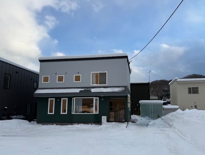 Fu'sスキー場2.5km【2階専用入口】4台無料p付｜定山渓温泉すぐ - Sapporo