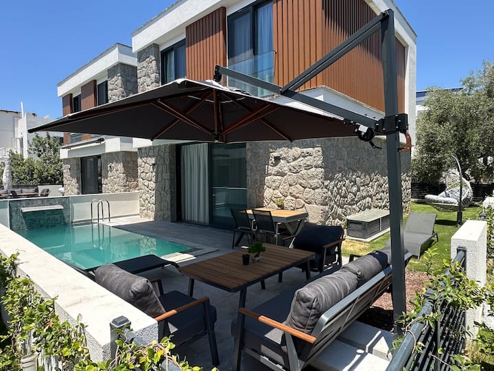 ÖZel Havuzlu Müstakil Villa - Gümbet