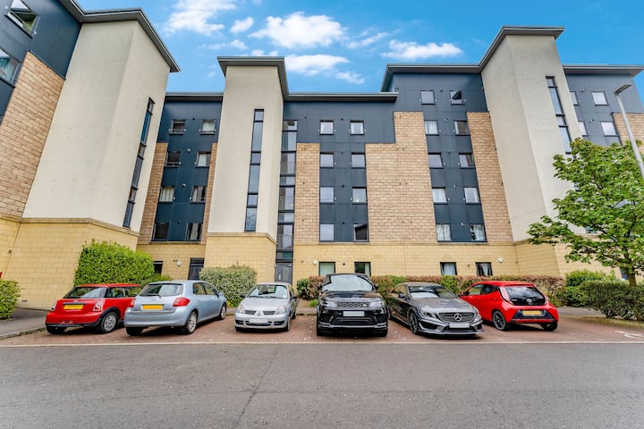 Modern 1 Bedroom With Balcony! - Musselburgh