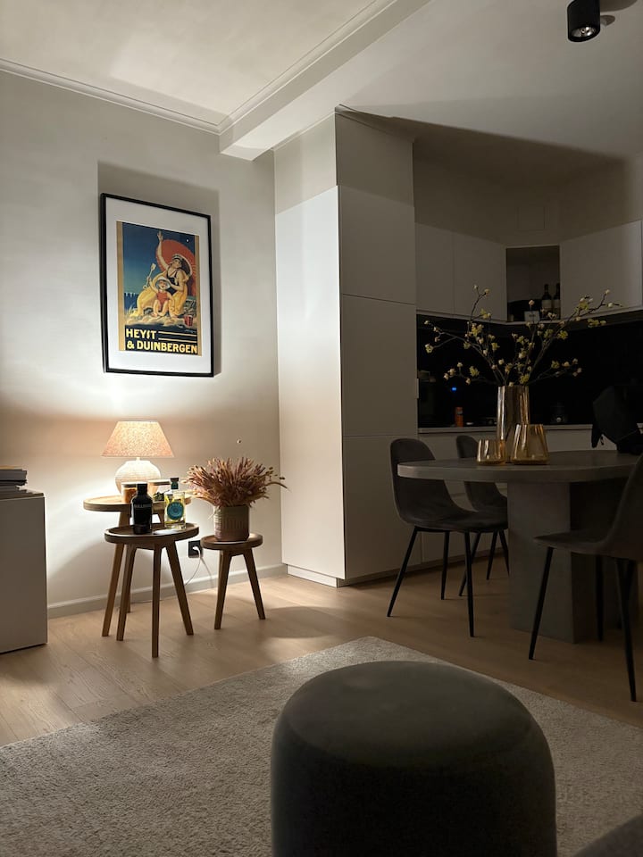 Gelijkvloers, Goed Gelegen Appartement - Brugge