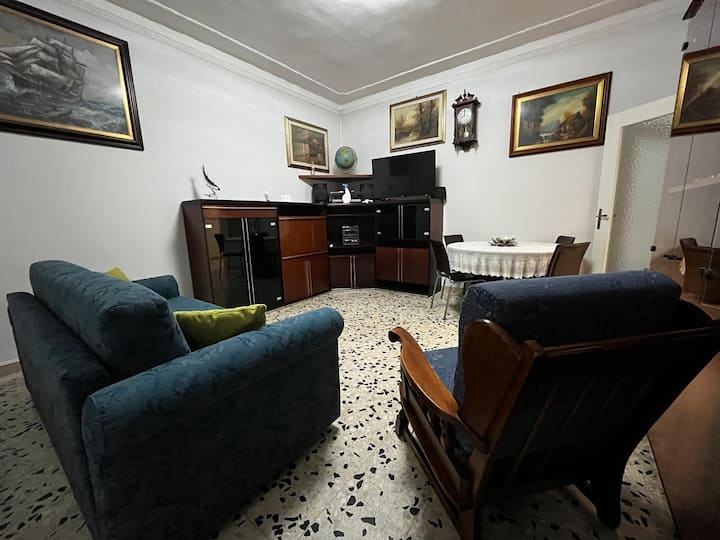 Casa Luminosa E Confortevole - Livorno