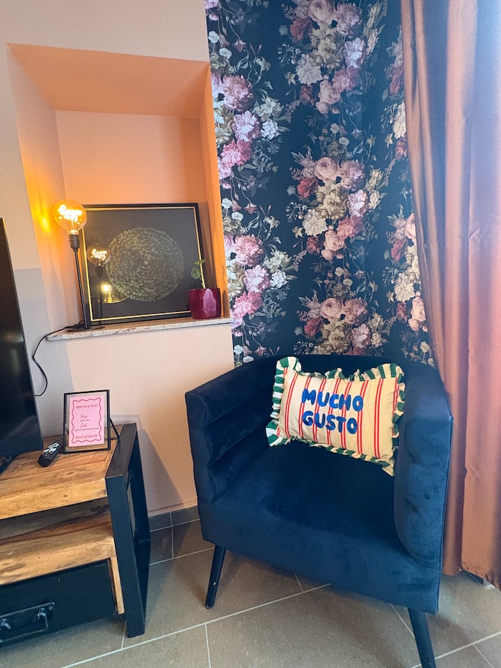 Appartement De Standing - Cœur De Ville - Parking - Aix-les-Bains