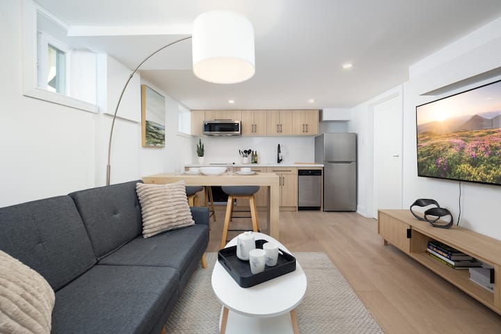 New Renovated Basement Apartment - Toronto, ON