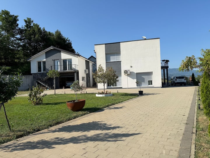 Gîtes De Campagne En Albanie - Bajram Curri
