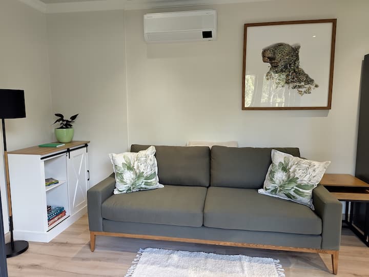 The Hide - Swellendam