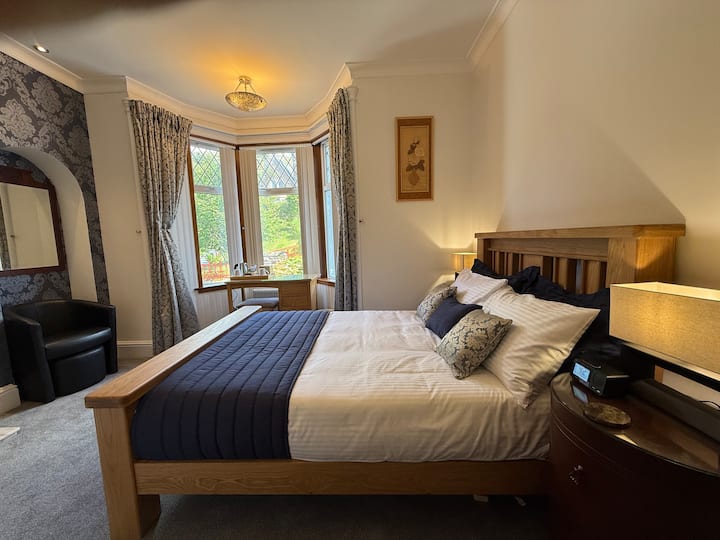 6 Caberfeidh - Deluxe King Suite - Fort William