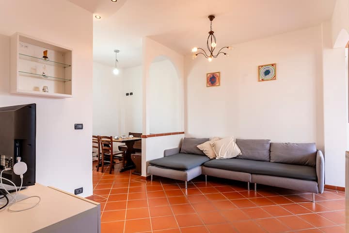 Guesthost - Quattro Mori Apartment With Terrace - Livorno