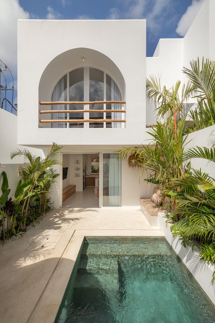 Mediterranean Escape In Bingin - Australia