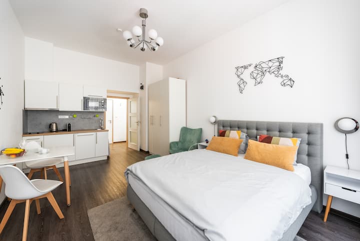 Modern Apartment Near Prague’s National Theatre - Prag