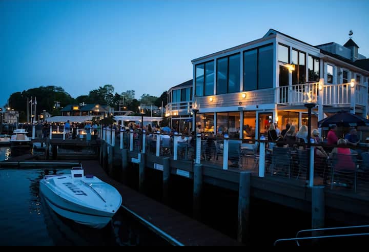 The Landing At Main Street & Waterfront
No Fees! - Warwick, RI