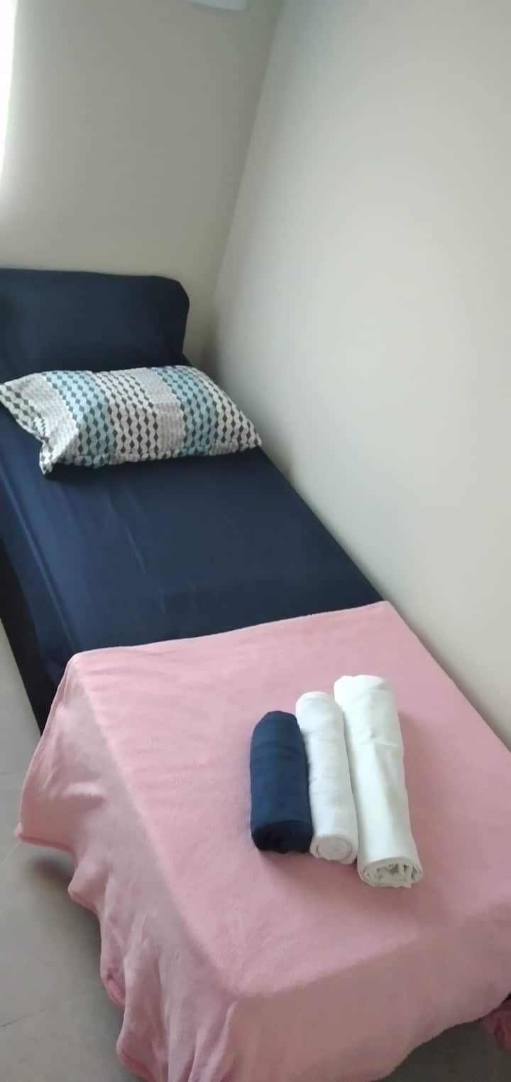 Casa óTima Localização Com Garagem E Quintal! - Ponta Grossa