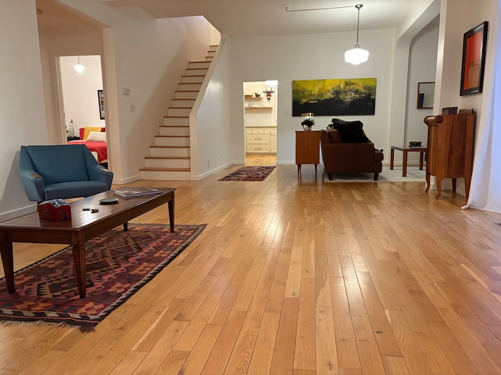 Casa Casita: Cozy Downtown Lethbridge Home - Lethbridge