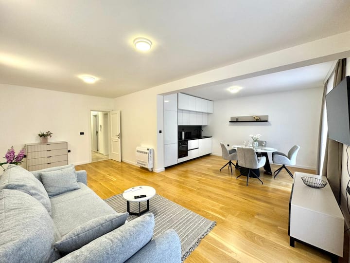 Sunny Bay- 2 Bdr Superior Suite 3 - Budva