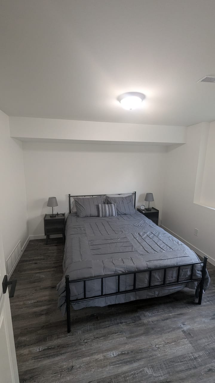 Bright And Cozy Basement Suite - Kamloops