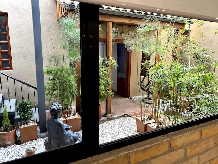 Oasis Of Tranquility Nestled In Historic Center - Cuenca