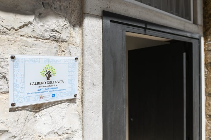 "L'albero Della Vita" - Trani