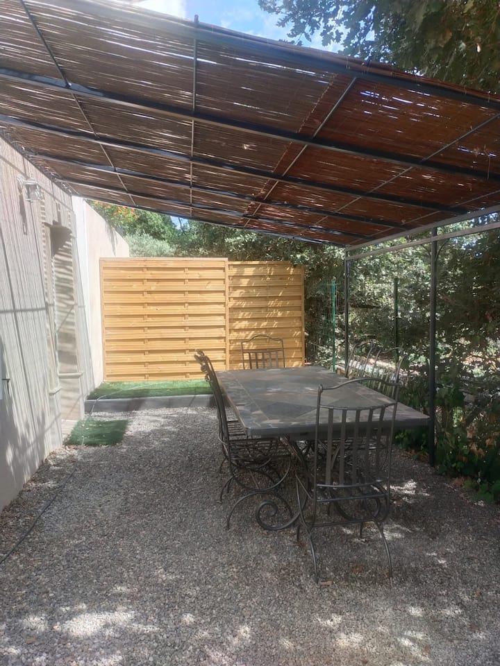 Appartement Bas De Villa - Pierrefeu-du-Var