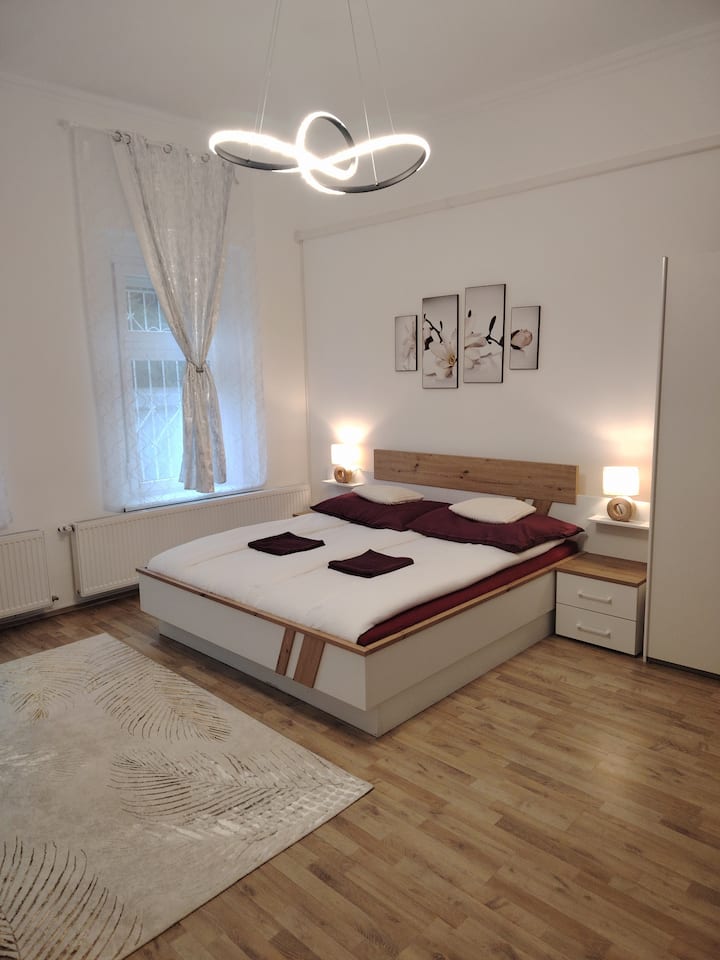 Bem Oázis Apartman - 데브레센