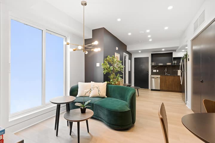 Unique 3br Retreat In The Heart Of Montreal - Montréal, QC