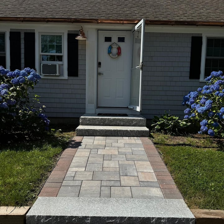 Spacious Renovated In Sandwich. - Sandwich, MA