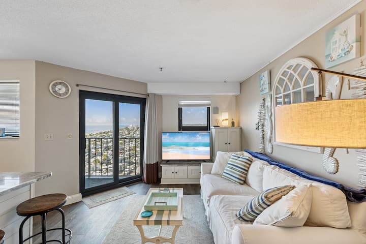 Oceanfront Escape • Resort Perks • Balcony Views - Surfside Beach, SC