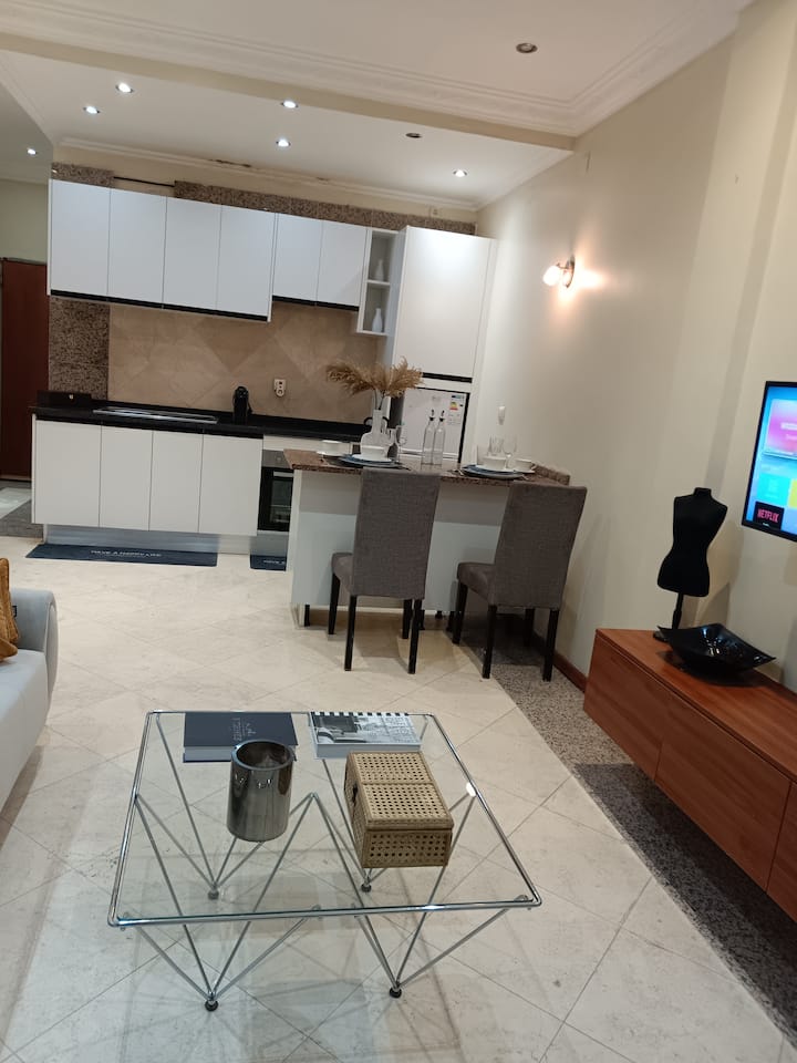 Moderno T1 No Centro De Luanda Wi-fi Rápido - Angola