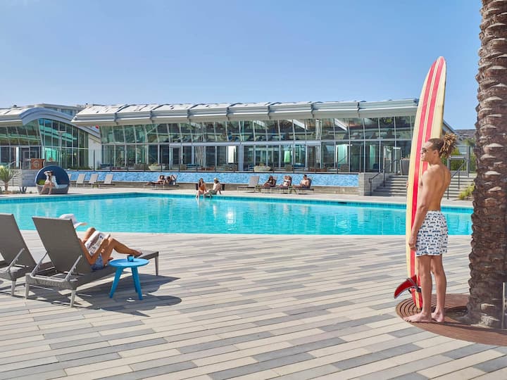 Steps From Beach! Luxury Living! - Huntington Beach, CA