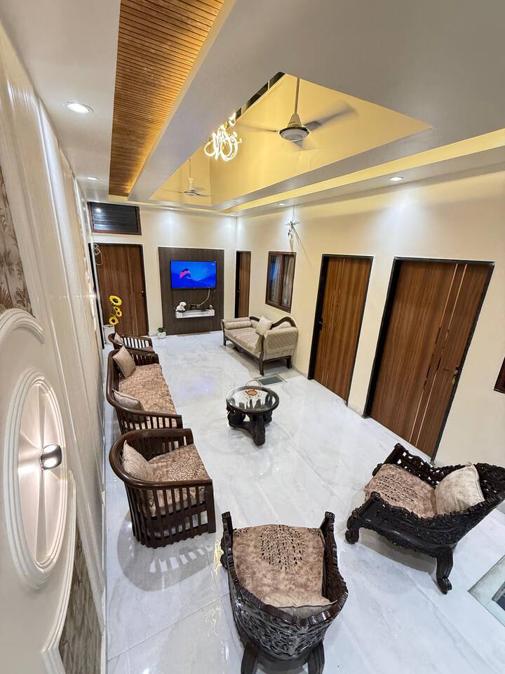 Ashville Room No. 3 - Sapphire - Bhopal