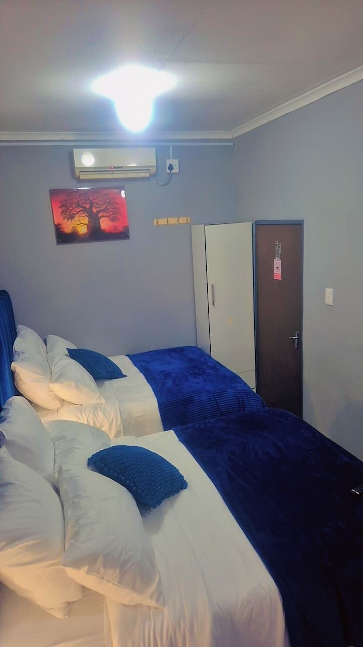 Royal Blue Family Haven! - Rustenburg