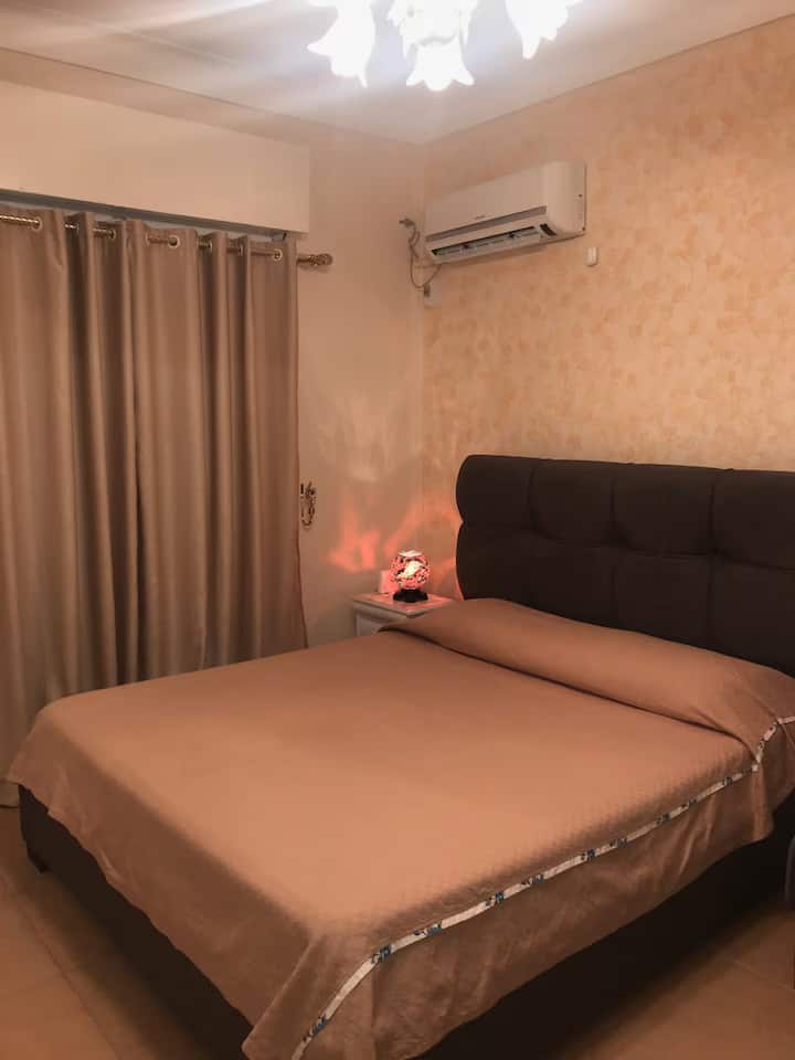 Hydra Placette - Algiers