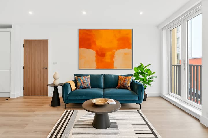 Luxury Flat | Lift | 5 Min To Train Station - Staffordshire University London - Digital Institute