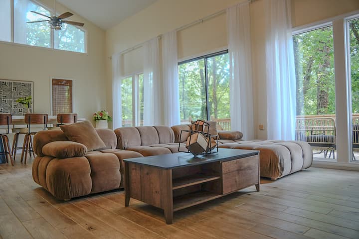 Rosewood Loft | Entire Building - Winston-Salem, NC