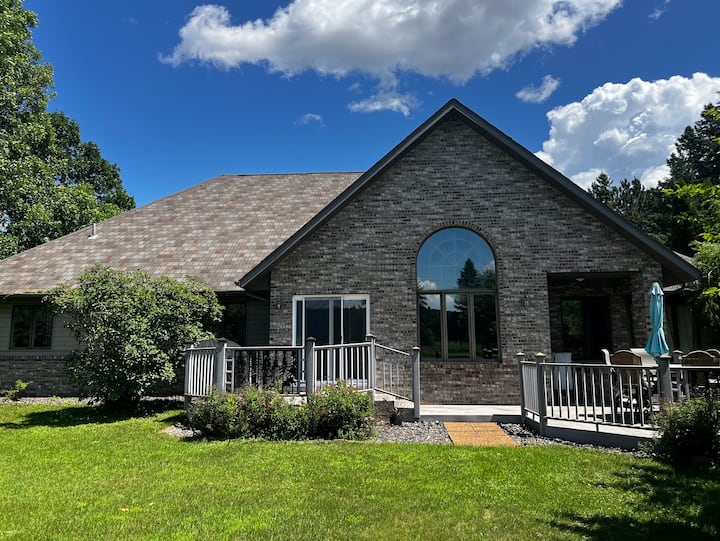 The Fairway Escape - Hayward, WI