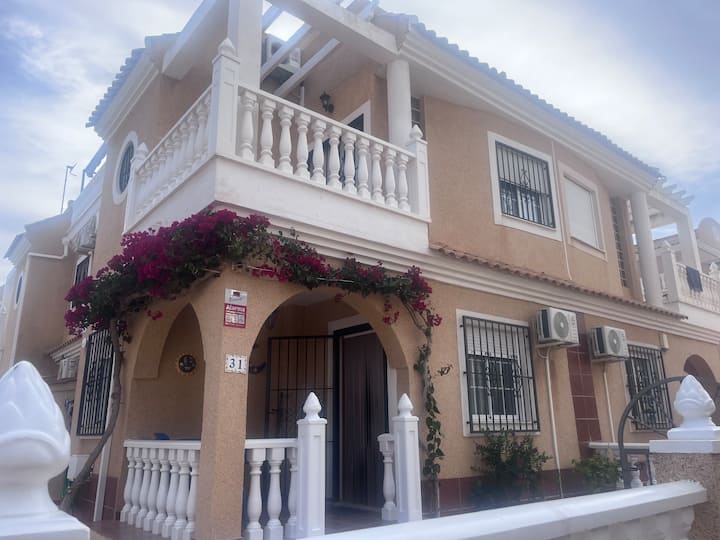 Precioso Chalet Adosado - Cabo Roig