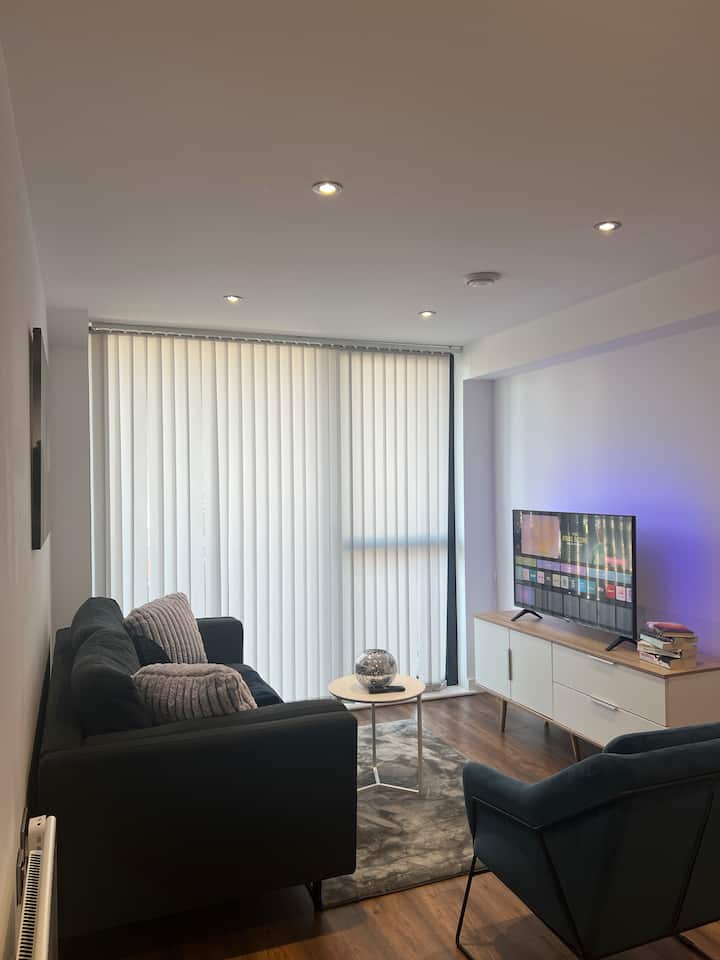 2 Bedroom Apartment In The Heart Of Salford - Salford