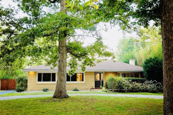 Hot Tub, Dogs, Fence, Town & Trails - 3/2 Or 2/1 - Berea, KY