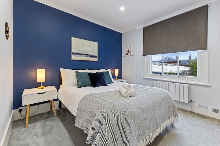 High Ceiling Flat 5 Mins Away From Clapham North - Centro de Londres