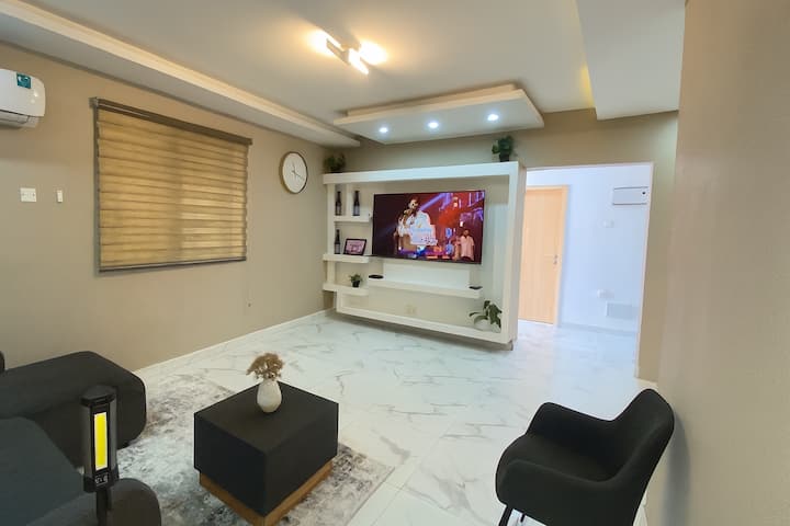 2bdr Luxe Accra Apt – Comfort| Style| Local Charm - Ghana