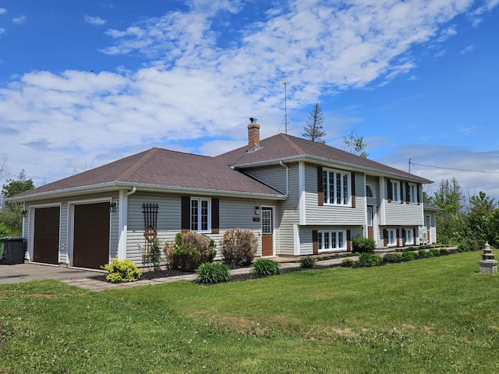 Oceanview Retreat -Peaceful Stay - Summerside