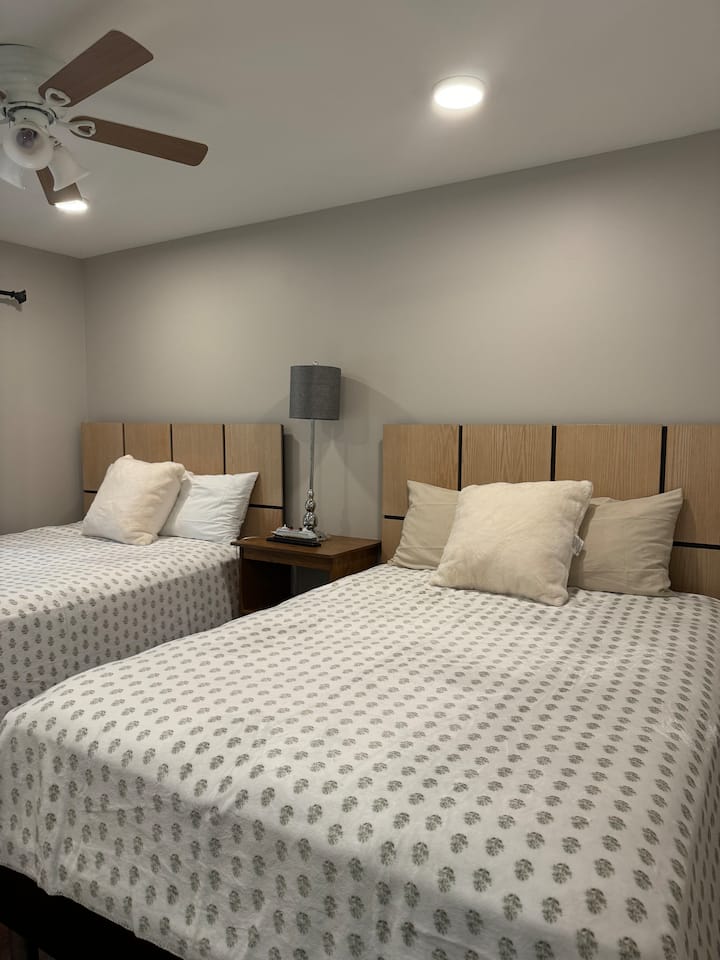 Casa Espaciosa Con 5 Recámaras Familiar - South Fulton, GA