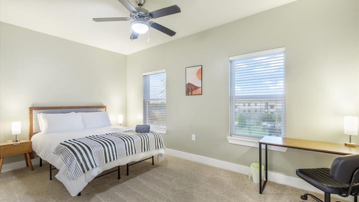 Superhost | Pristine 2br·cowboys·rangers·downtown - Grand Prairie, TX