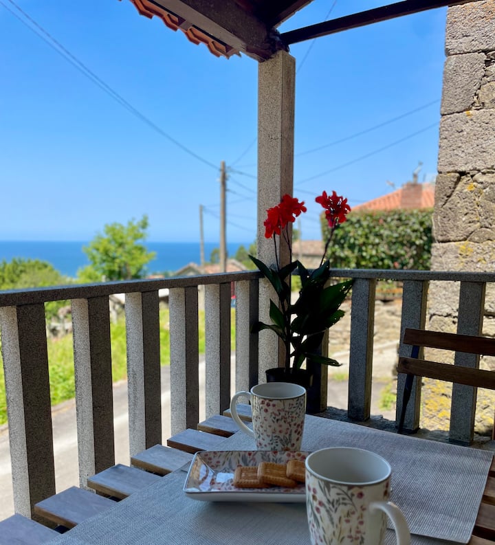 Minicasa Con Puesta De Sol Sobre El Océano - Galicia
