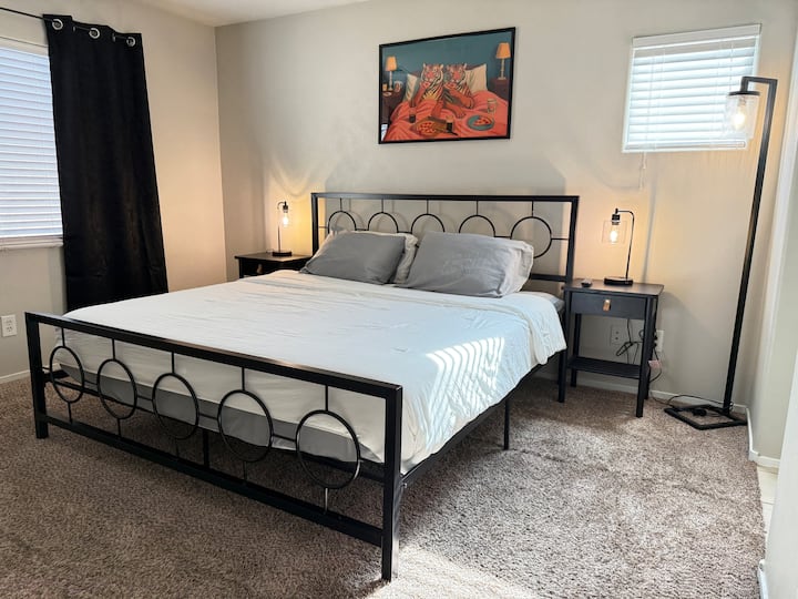 Cozy & Clean : Las Vegas - Lake Las Vegas, NV