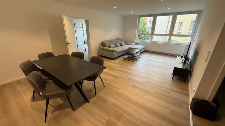 Moderne 2-zi-we Mit Balkon In Top Lage In Coburg - Weidach