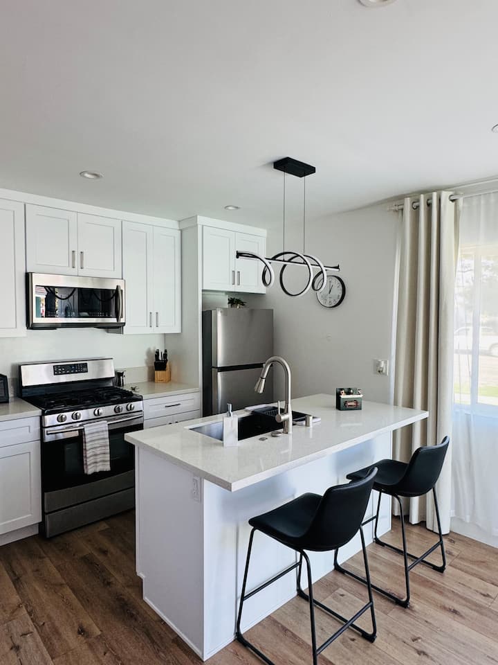 Modern Studio - 세리토스