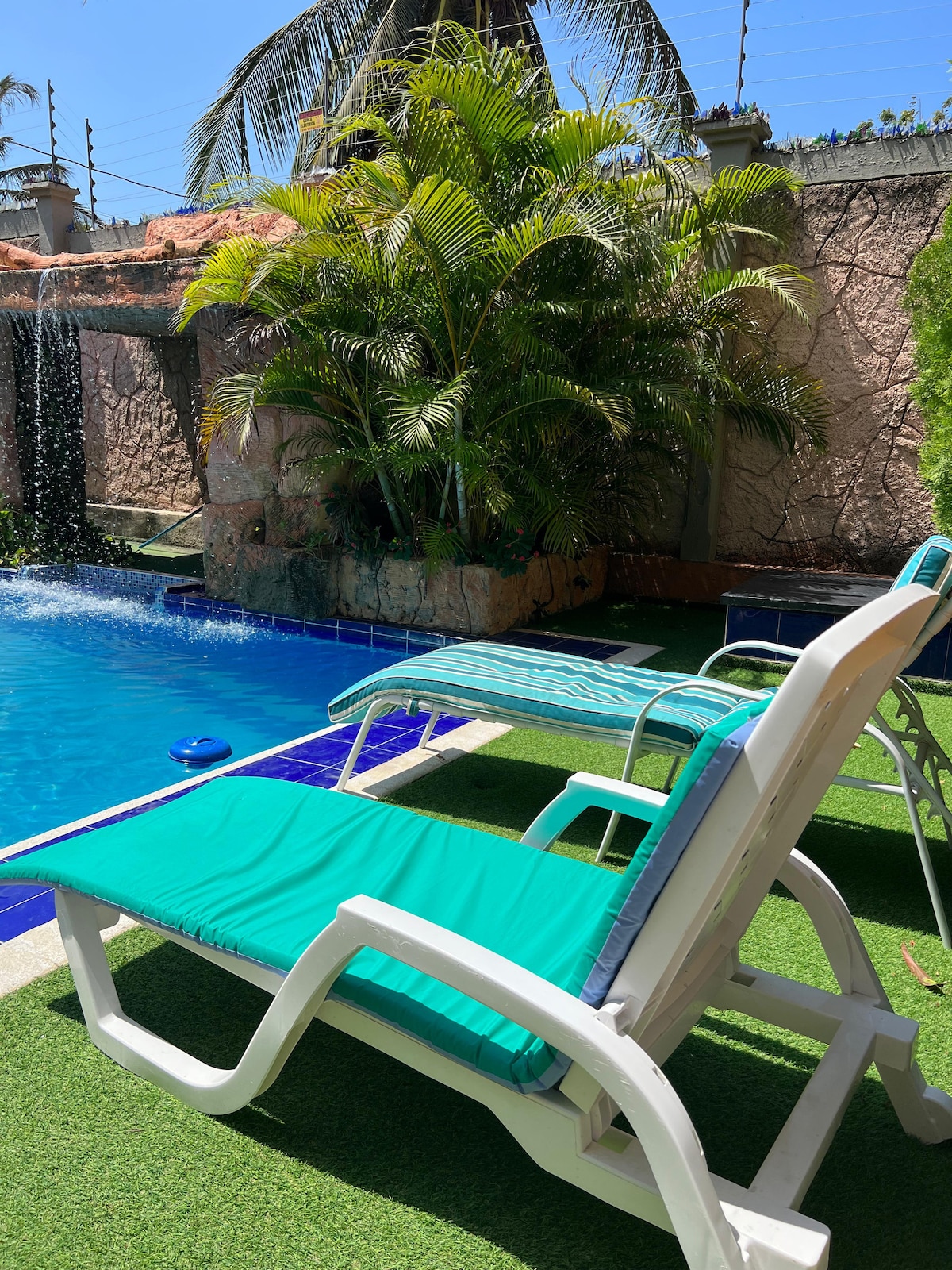 Super geräumiges Landhaus mit privatem Pool - Häuser zur Miete in ...