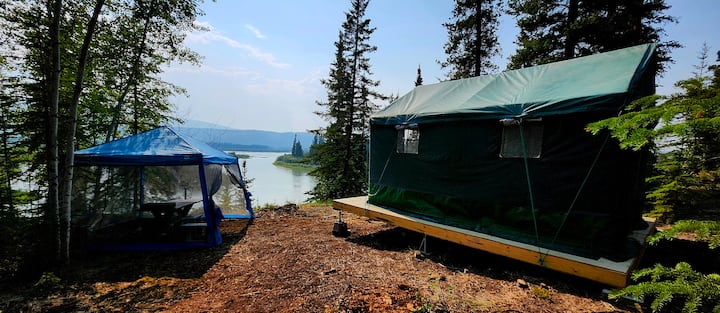 Glamping On The Yukon River - Yukon