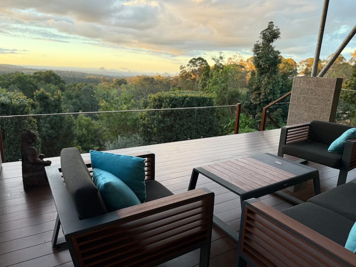 Hilltop Getaway - Dayboro